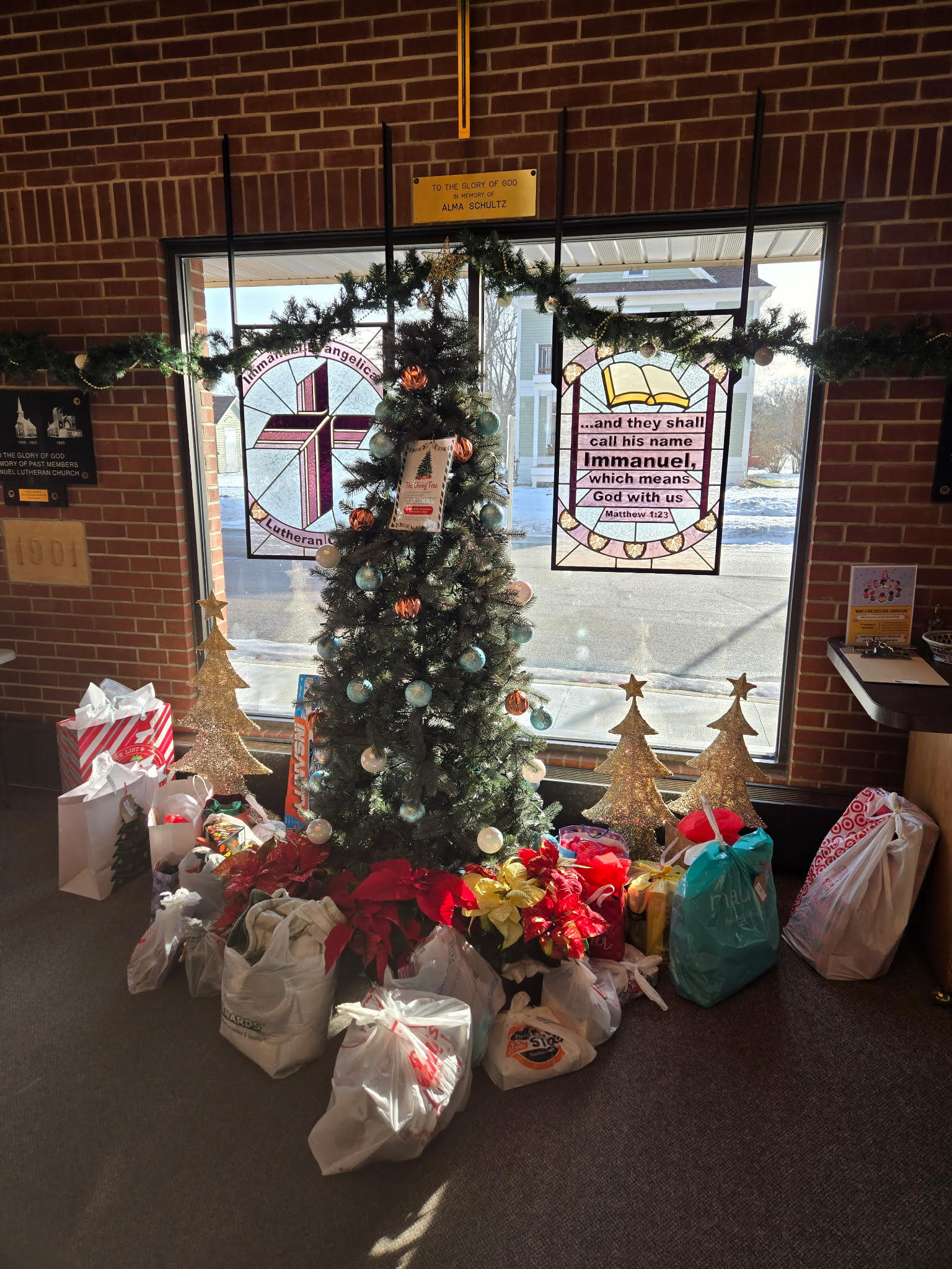 Christmas Tree of Giving! - Immanuel Lutheran Church